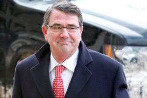 US defence secretary Ashton Carter visits carrier in disputed South ...
