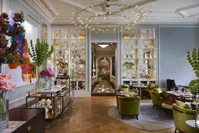 ‘Hats Off’ To milliner Emily Baxendale at Mandarin Oriental Hyde Park ...