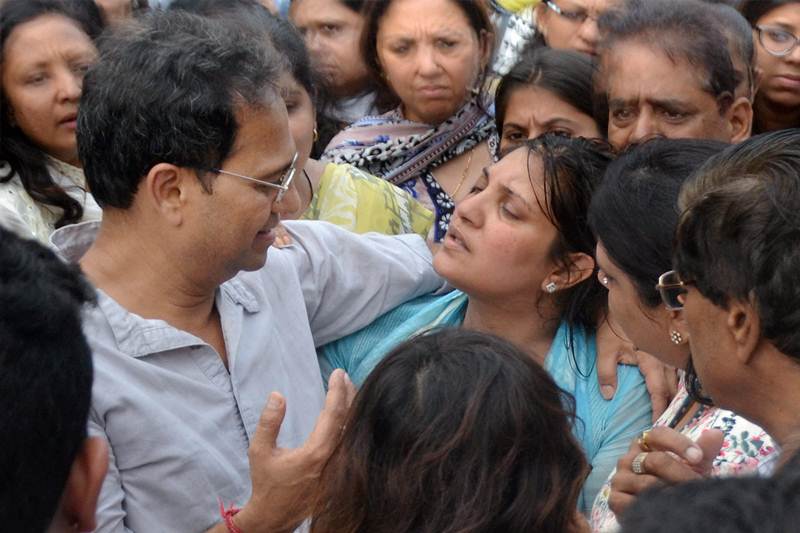 Dhaka attack: Tarishi Jain cremated in Gurgaon amidst outpouring of ...