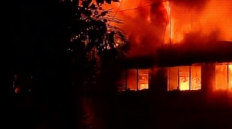 Fire in 5-storey building in south Mumbai; 20 fire engines, 16 water ...