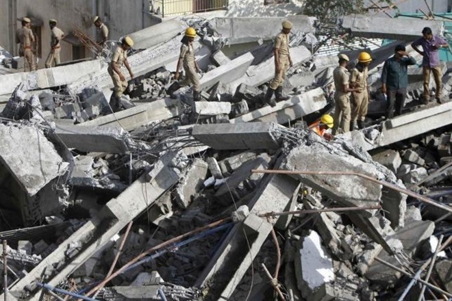Under-construction PWD building collapses in Raipur; 14 workers injured ...