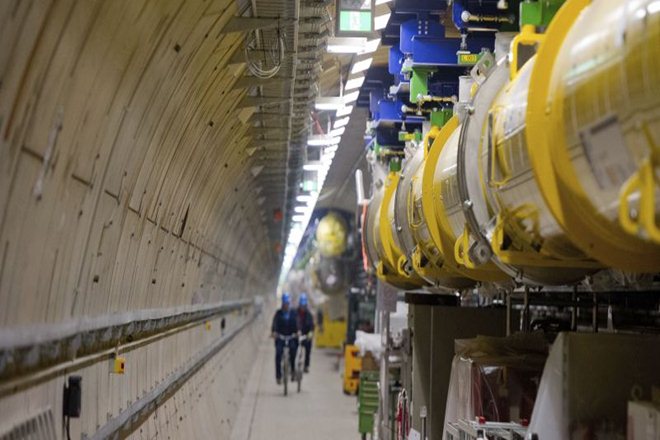 World’s biggest X-ray laser generates first light - Science News | The ...