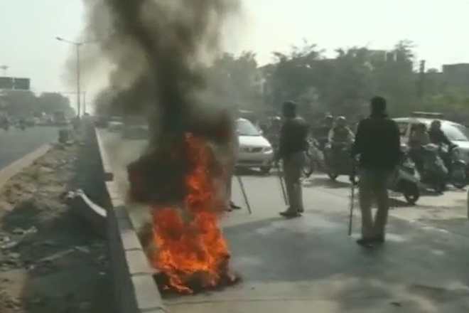 Maharashtra bandh: Buses stoned, schools, shops shut in Pune - India ...