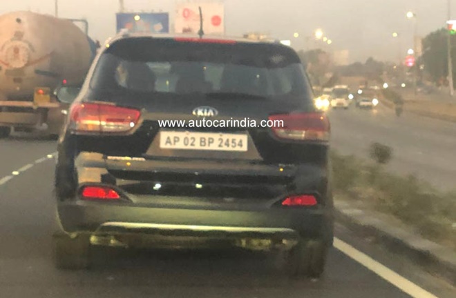 Auto Expo 2018: Kia Sorento SUV spied testing in India: Skoda Kodiaq ...