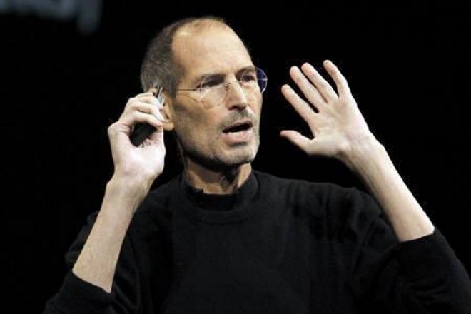 Watch Steve Jobs launching first iMac computer on this day 20 years ago ...