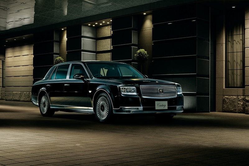 Most luxurious Toyota sedan ever! Awesome looking Toyota Century to ...