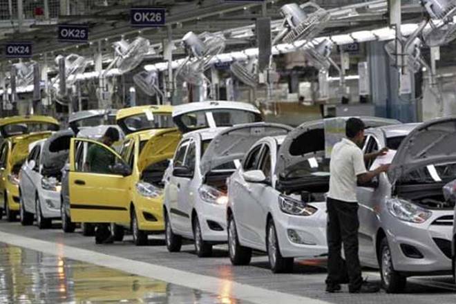 Automobile firms plan over Rs 60,000 crore capex by FY20 - Industry ...