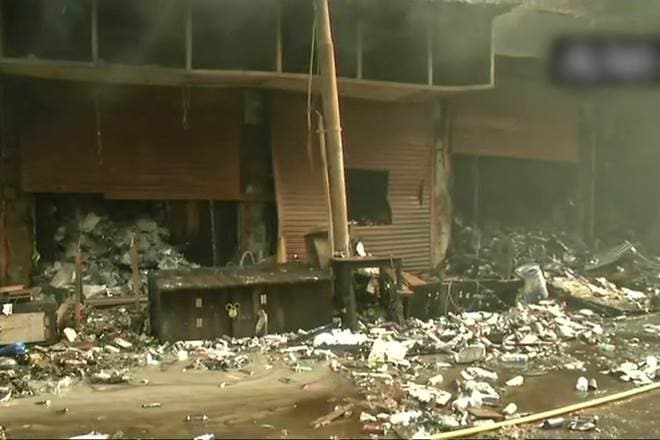 Kolkata Bagree Market fire: Blaze continues to rage, firefighting ...
