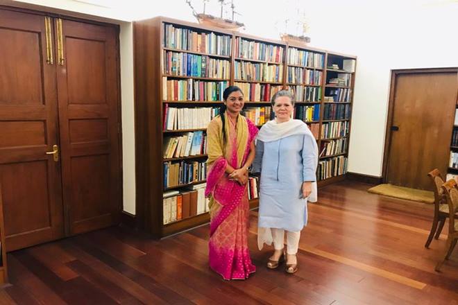 Alka Lamba joining Congress? Disgruntled AAP MLA meets Sonia Gandhi ...