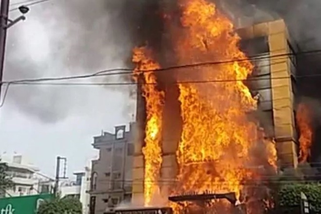 Indore: Fire engulfs top city hotel, no injuries reported so far ...