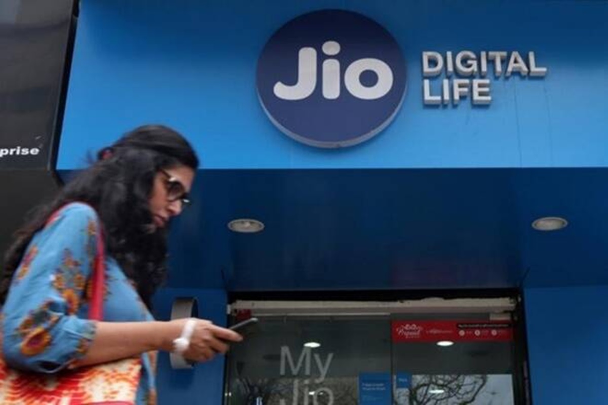Jio launches Rs 598 plan with 2GB daily data, free Disney+ Hotstar VIP ...