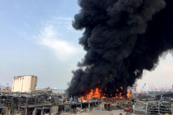 Lebanon: Huge fire breaks out at Beirut port a month after explosion ...