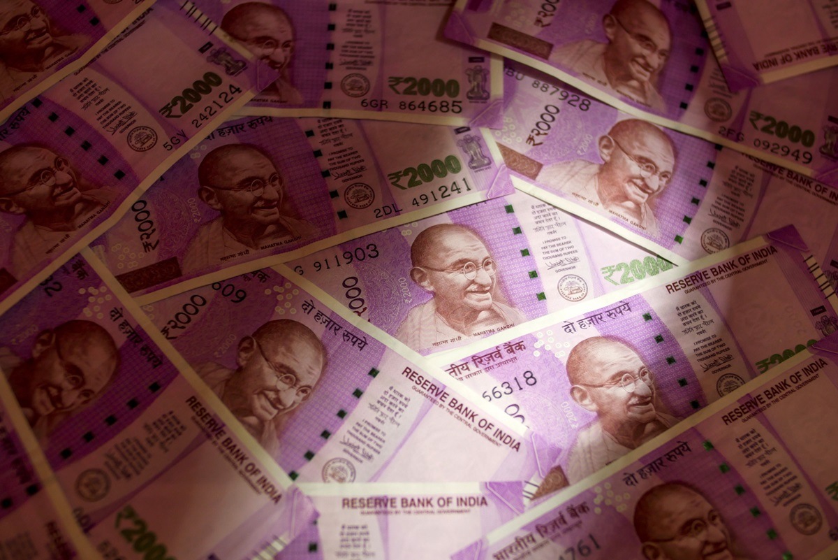 Gujarat tops list of most fake notes of Rs 500, Rs 2000; shakes ...