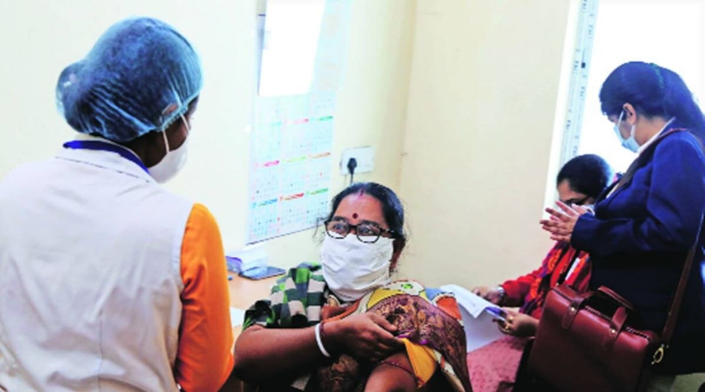 Second dry run for COVID-19 vaccination rollout begins in Delhi; AIIMS ...