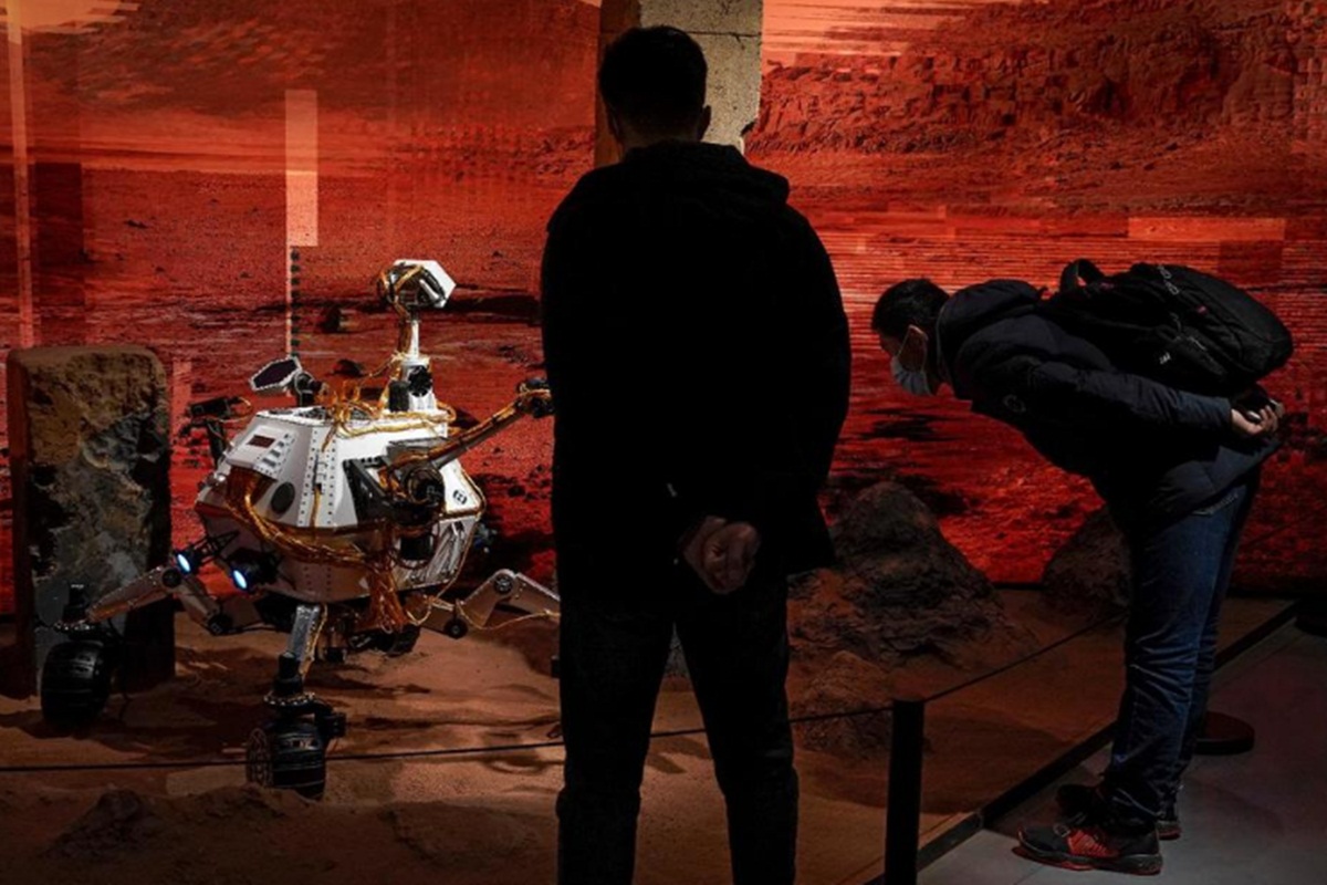 China’s Mars craft enters parking orbit before landing rover - Science ...