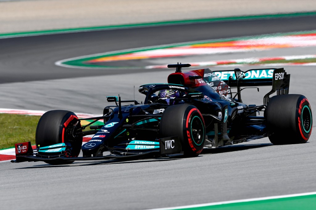 F1 2021: Hamilton claims 100th career pole at the Spanish Grand Prix ...