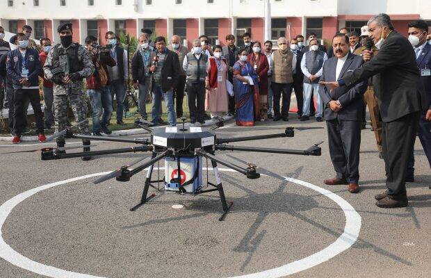 Drone delivers Covid-19 vaccine in Jammu as India amps up vaccination ...
