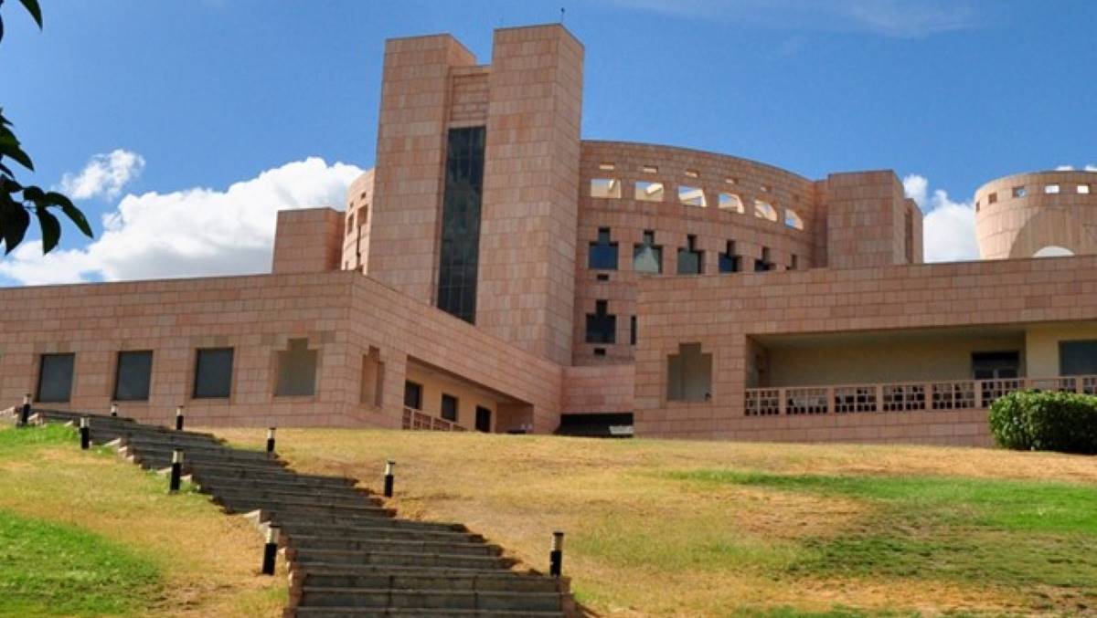 ISB leads the chart in two prestigious global MBA rankings - Education ...