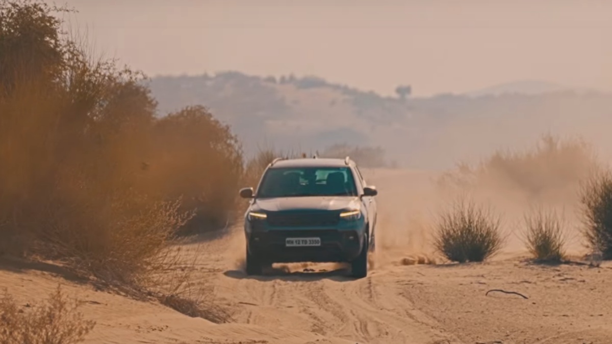 Jeep Compass Trailhawk Becomes First Production SUV To Cross The Great ...