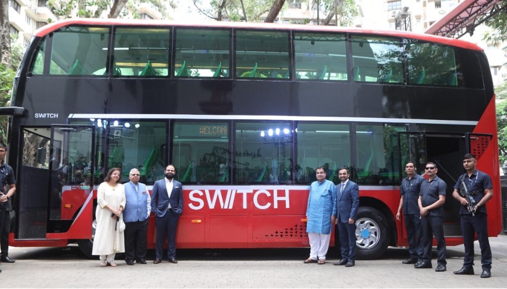 Switch unveils EiV 22 India’s electric double-decker bus, to supply 200 ...