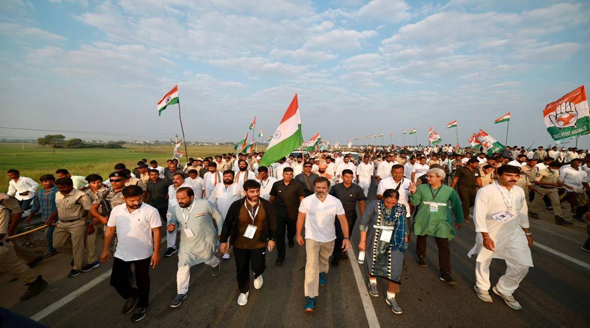 Telangana leg of Bharat Jodo Yatra resumes after 4-day break - India ...