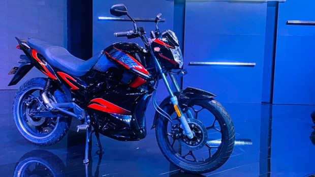 Hop Oxo electric motorcycle showcased at Hyderabad E-Motor Show ...