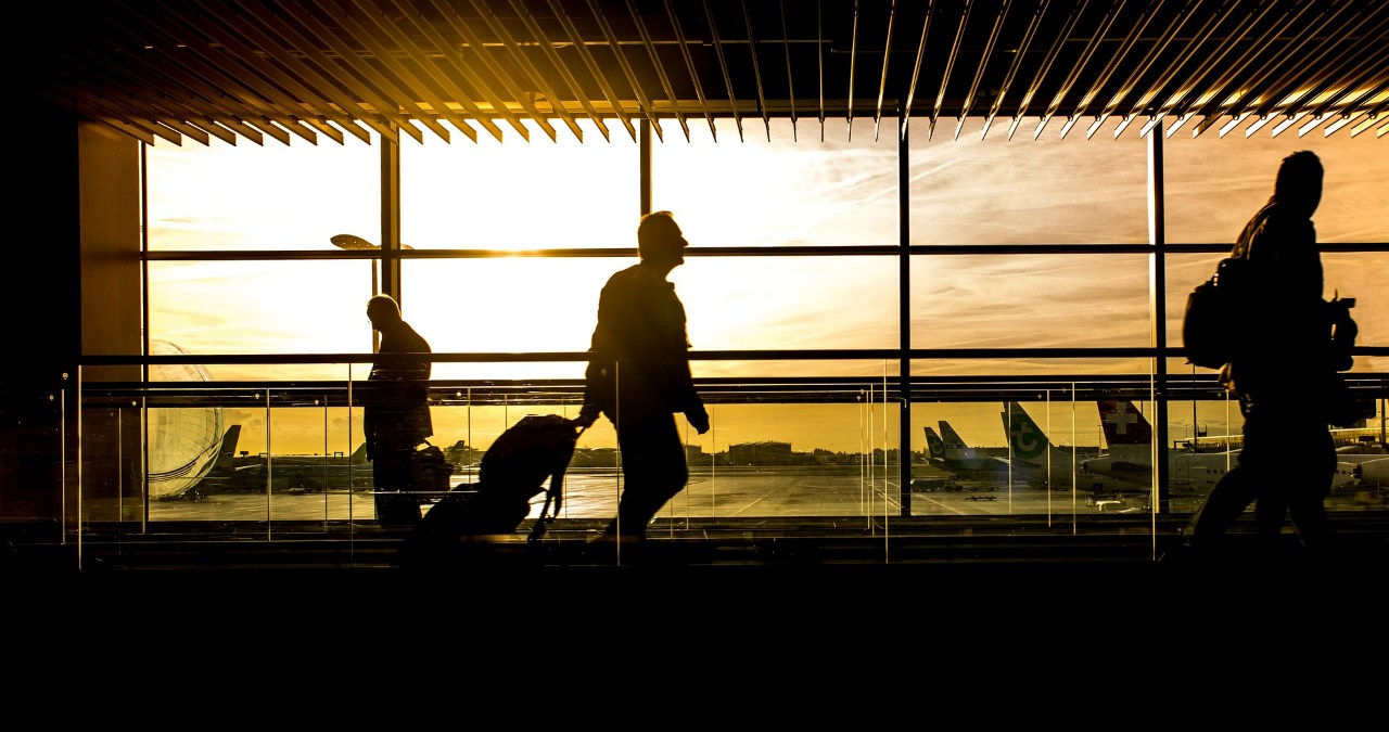 Adani Airports unveils new bidding plans; Jewar Airport nears real ...