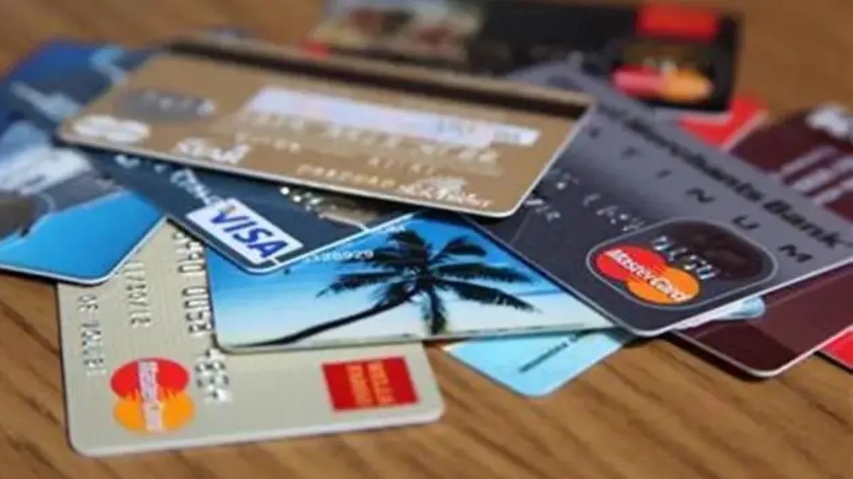 April credit card spends fall 3.3% - Banking & Finance News | The ...
