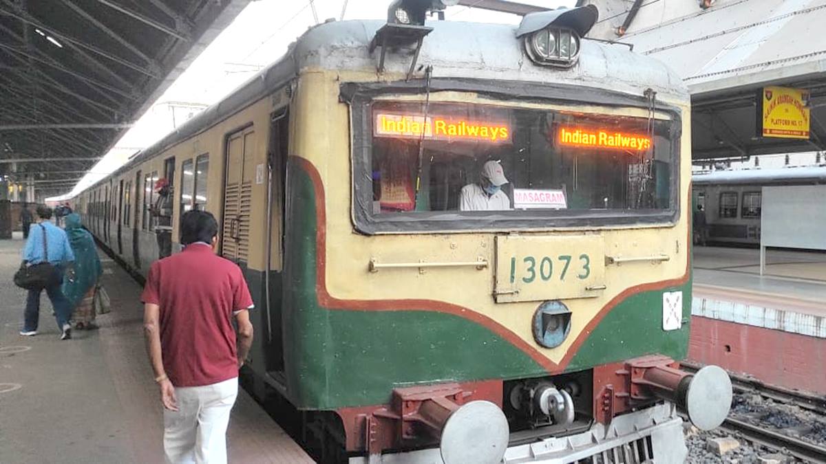 Attention to rail commuters! Eastern Railway regulates train operation ...
