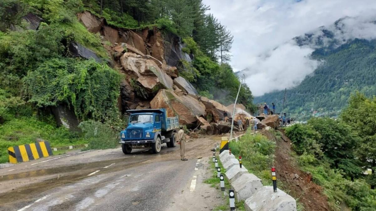 Himachal Pradesh: IMD issues a 48-hour ‘Red’ alert in 7 districts for heavy rainfall - India ...