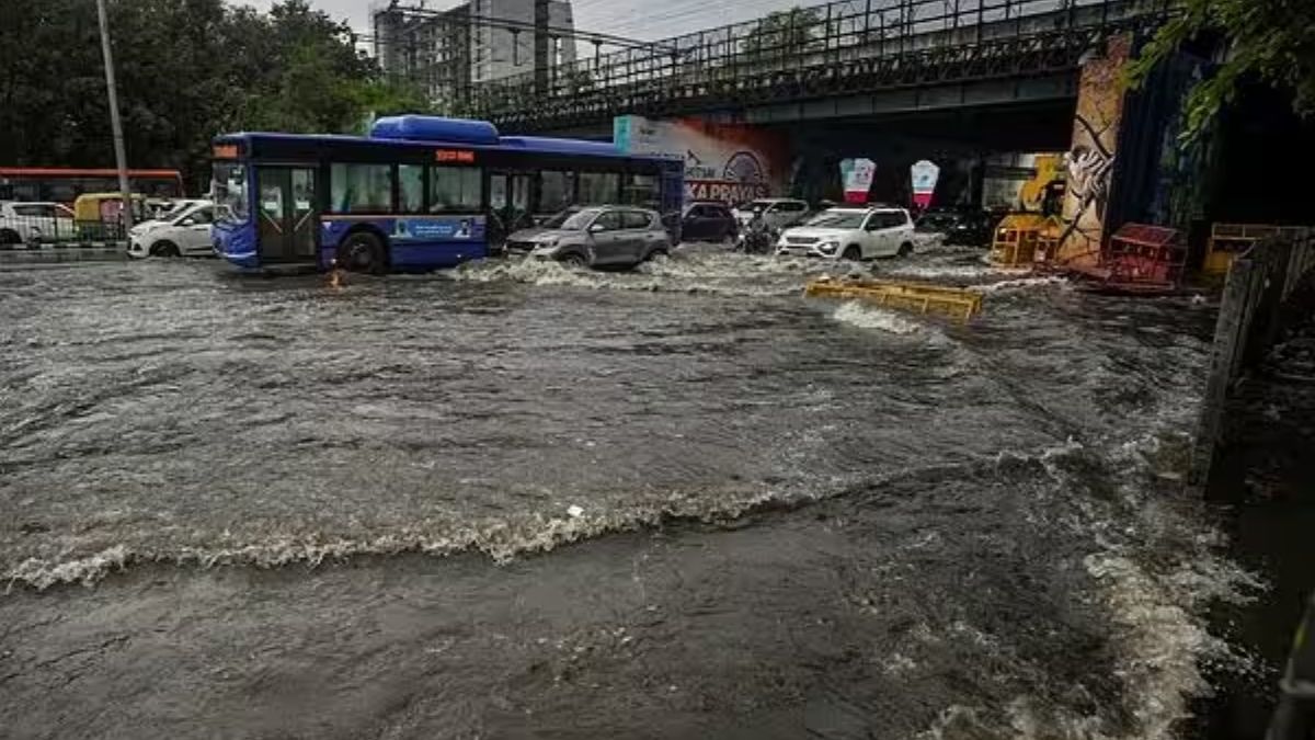 Close all govt, private schools in areas inundated with flood, says ...
