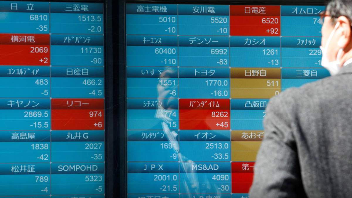 Asia stocks set for best week of 2023, dollar reels on dovish Fed bets ...