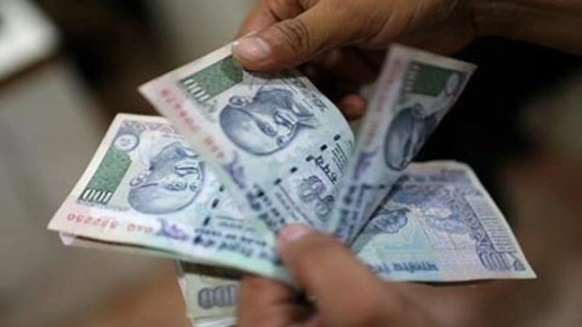Rupee rises 19 paise to close at 82.94 against US dollar - Market News ...