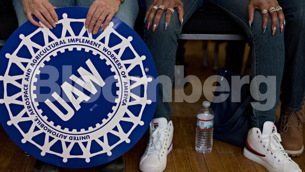 GM’s Offer of 16% Pay Hike Ahead of Strike Deadline Is Quickly Rejected ...
