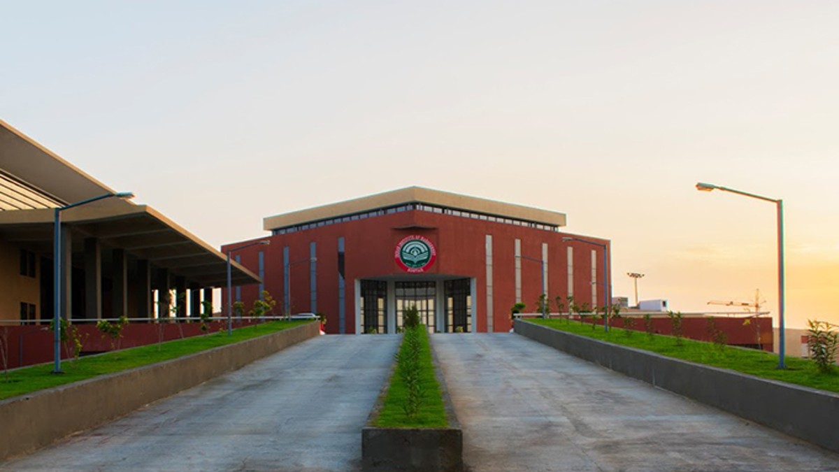 IIM Rohtak aims to provide affordable education as it focuses on jobs ...