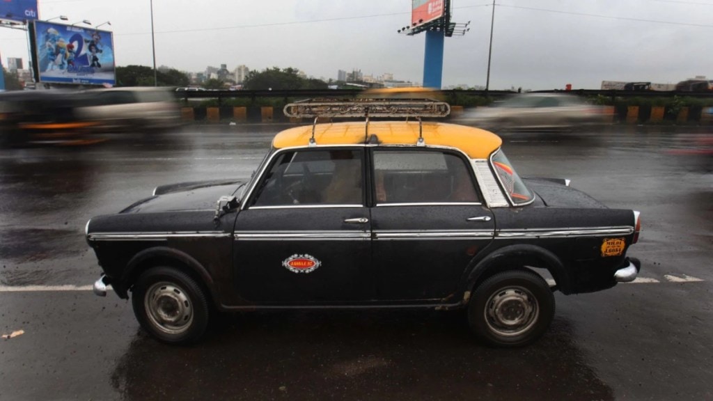 Mumbai to bid adieu to iconic kali-peeli taxis - Express Mobility News ...