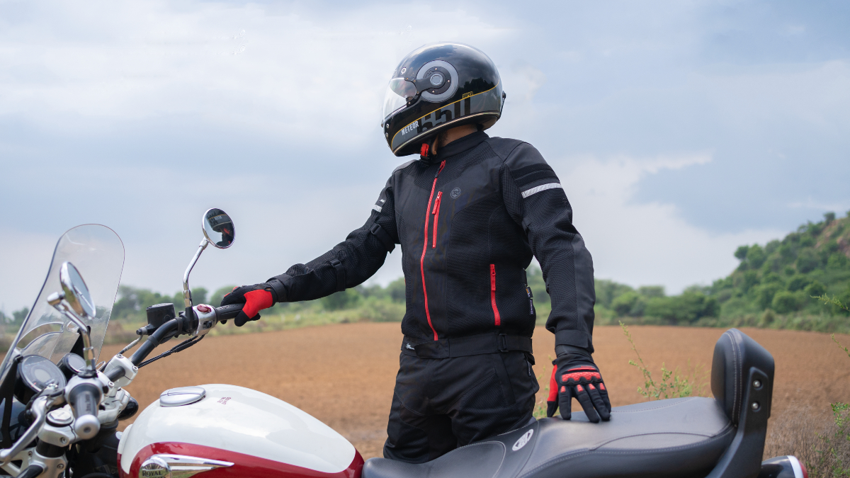 Royal Enfield launches new Windfarer V2 jacket at Rs 9.5k - Bike News ...