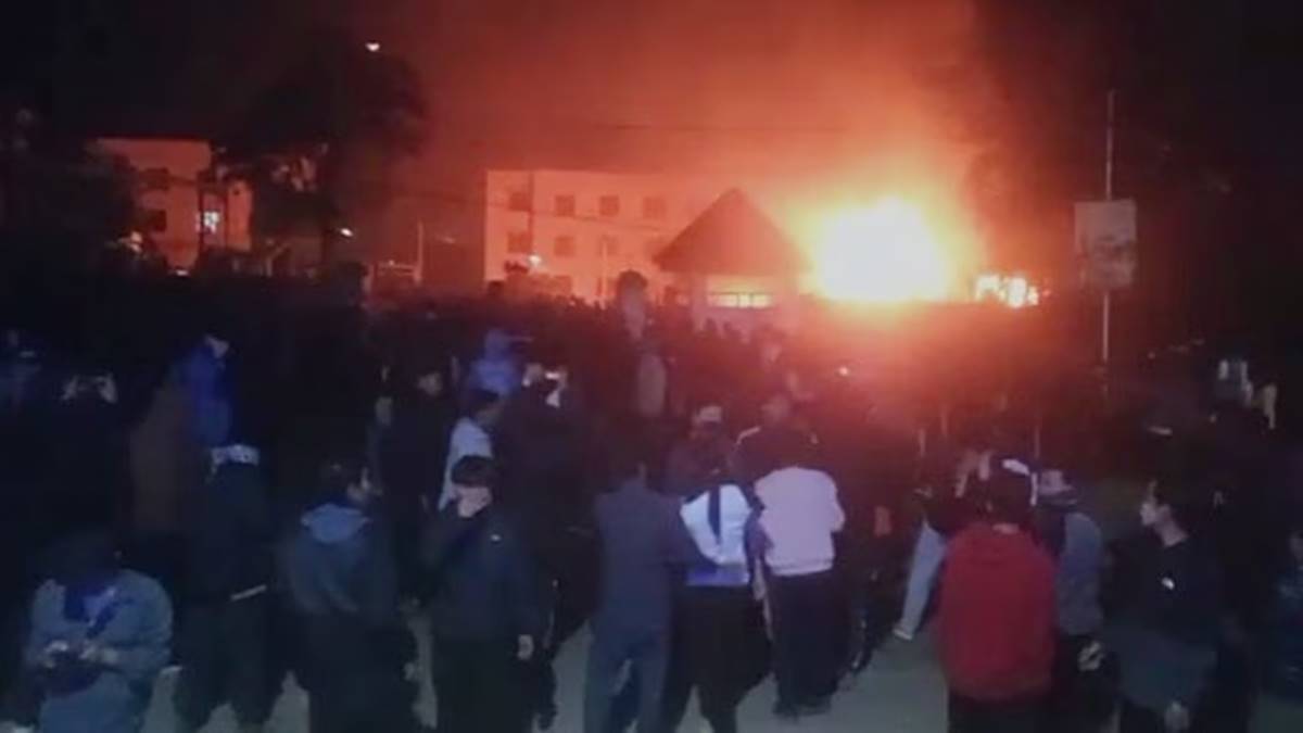 Manipur: Churachandpur tense after mob storms SSP office; 1 dead ...