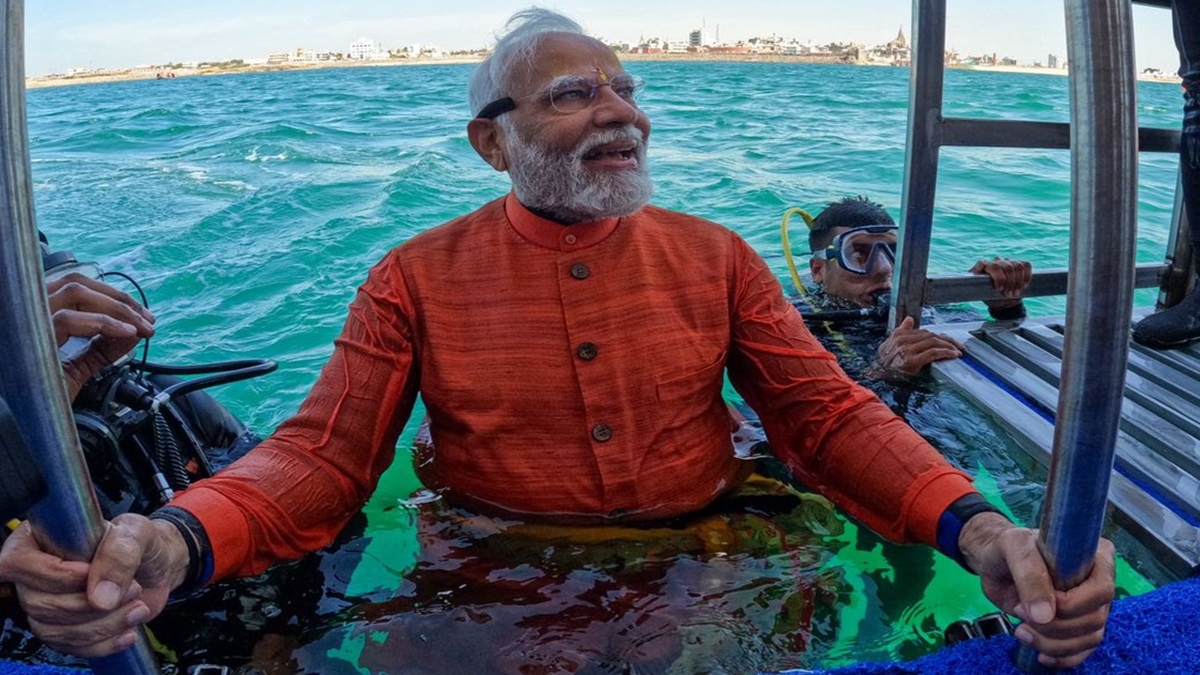 'Divine experience': PM Modi dives into Arabian Sea for underwater ...