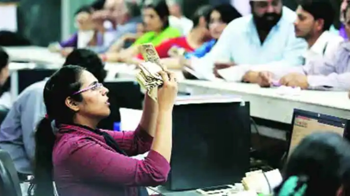Bank employees to get 17% annual wage hike; 5-day work week awaits govt ...