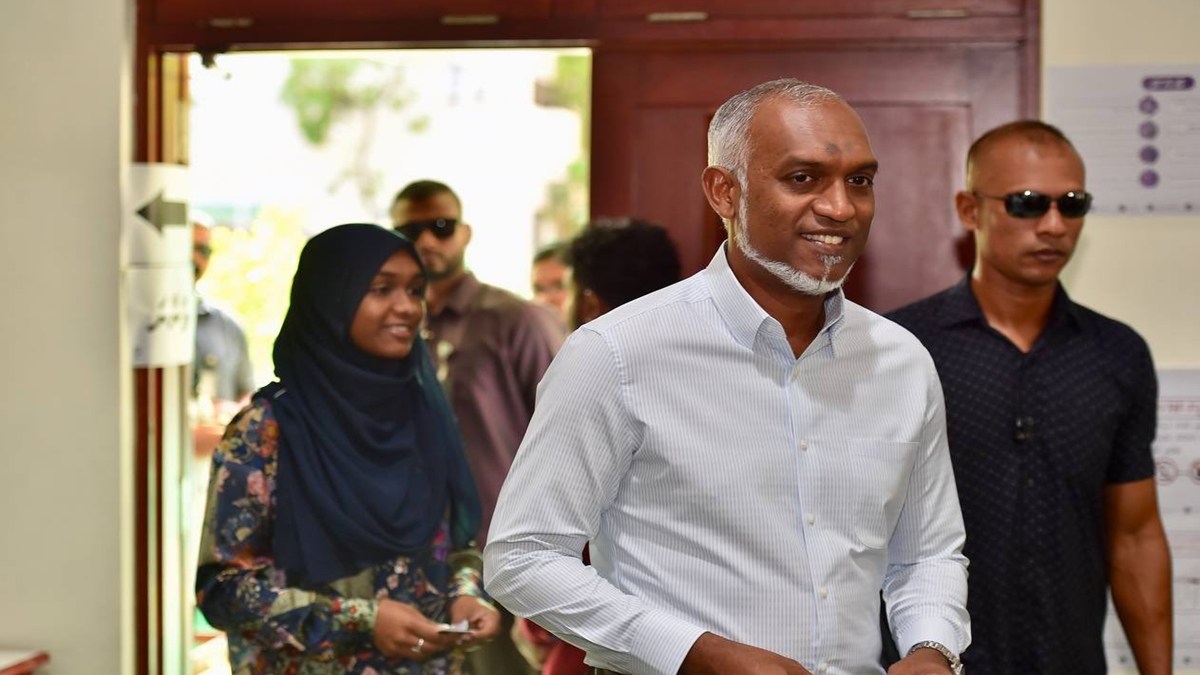 Maldives President Muizzu's 'pro- China' party wins parliamentary ...