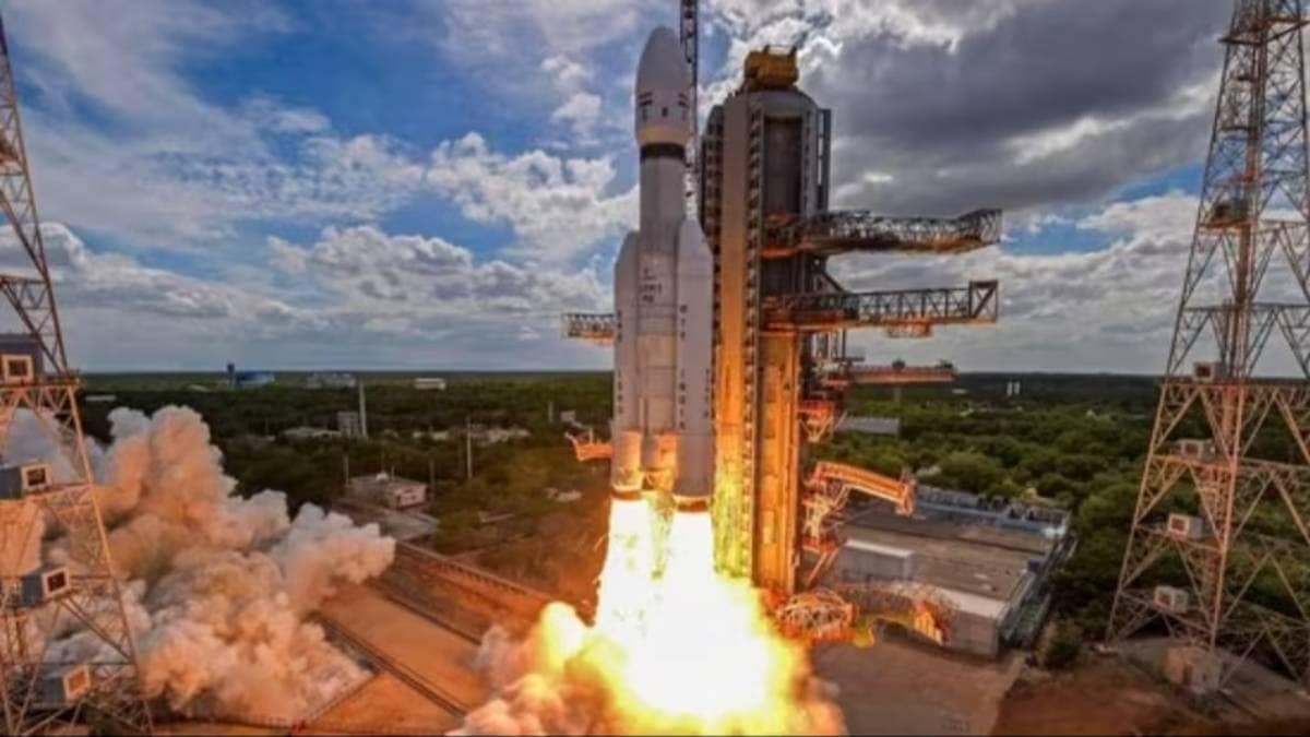 ISRO’s Milestone—Successful Semi-Cryo Preburner Ignition - Defence News ...