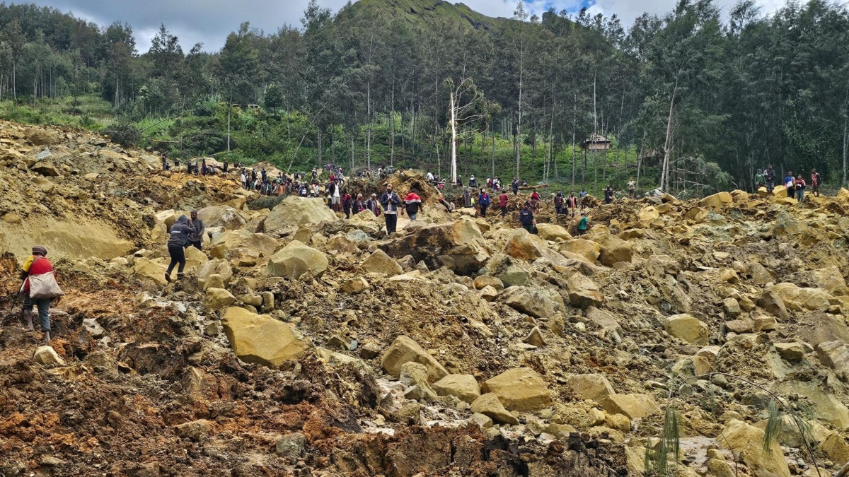 Over 300 people, 1,000 houses buried after massive landslide hits ...