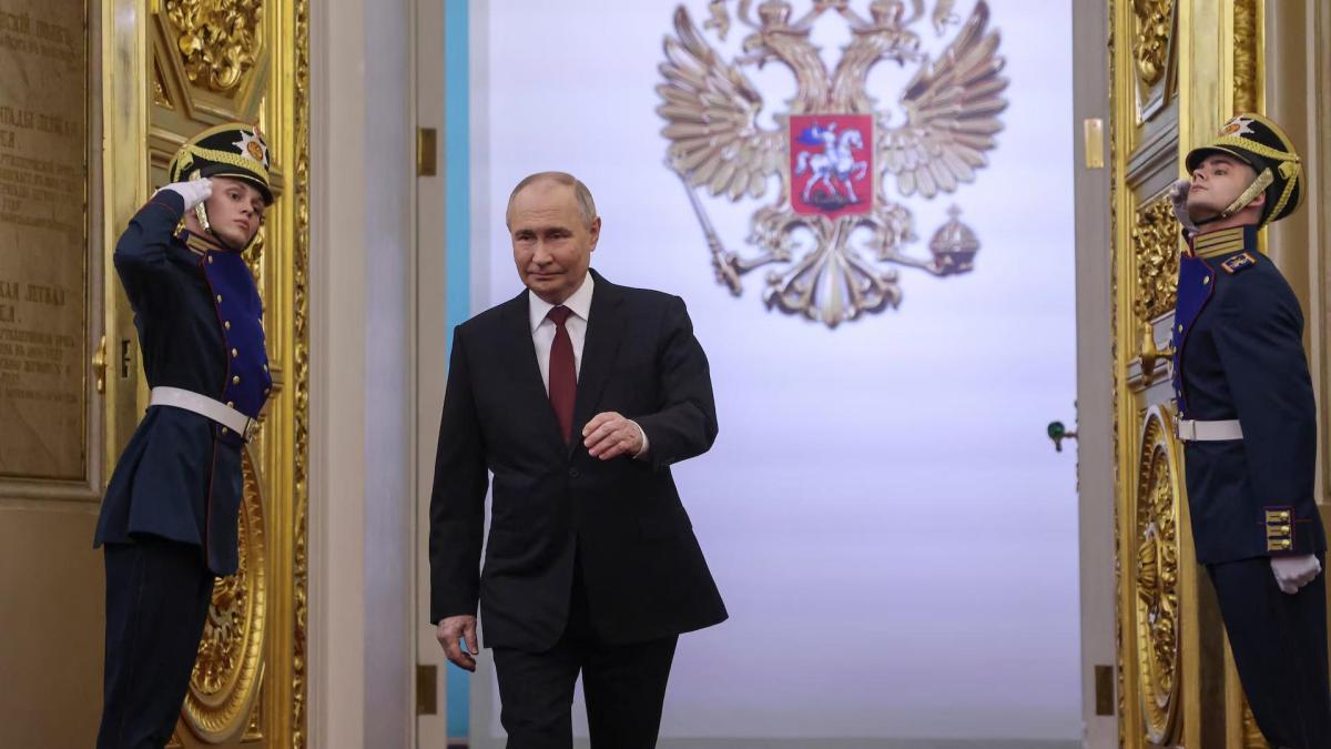India and Russia Discuss Multipolar World Ahead of St Petersburg ...