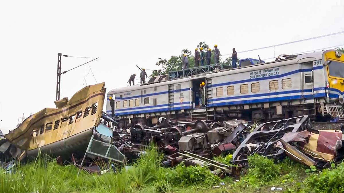 Kanchenjunga train mishap: Indian Railways to hold inquiry on June 19 ...