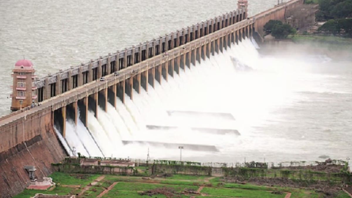 Gujarat's Sardar Sarovar Dam nears full capacity, Bharuch district on ...