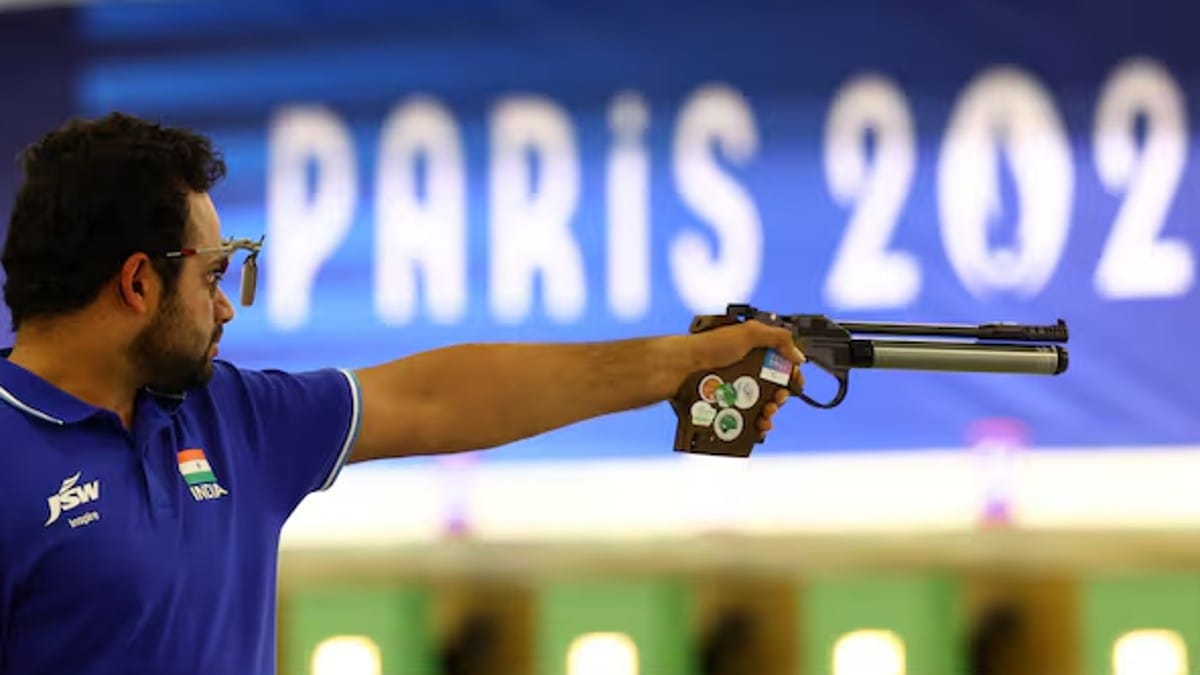 Manish Narwal clinches Silver medal in men's 10m Air Pistol at Paris ...