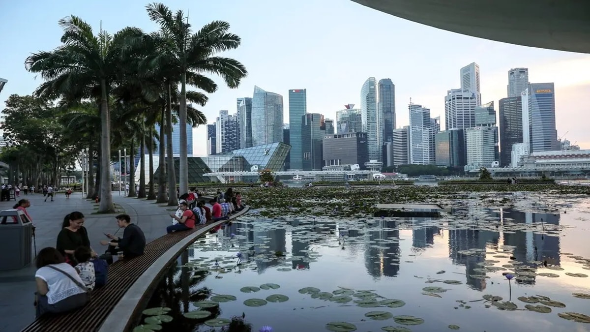 Singapore: New Salary Benchmarking Table by Sector Released for foreign ...