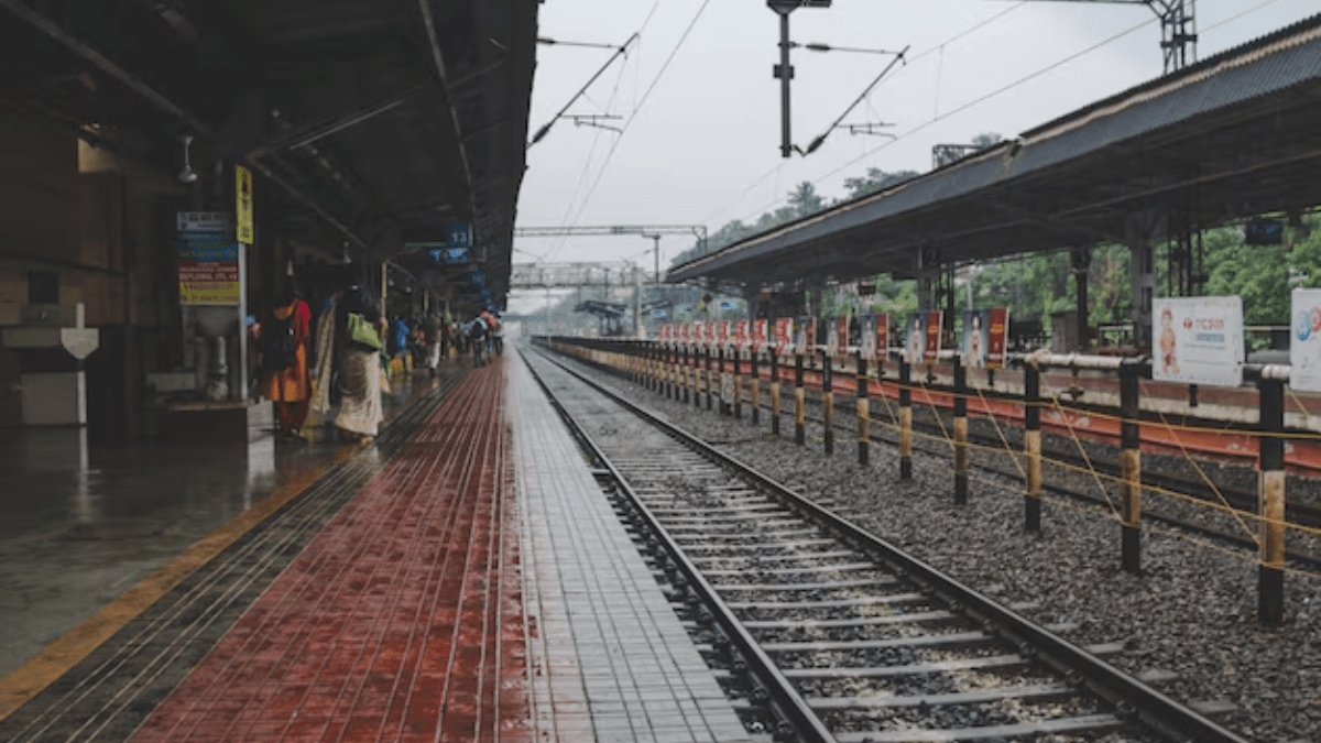 Western Railway update: Surat station redevelopment leads to train ...