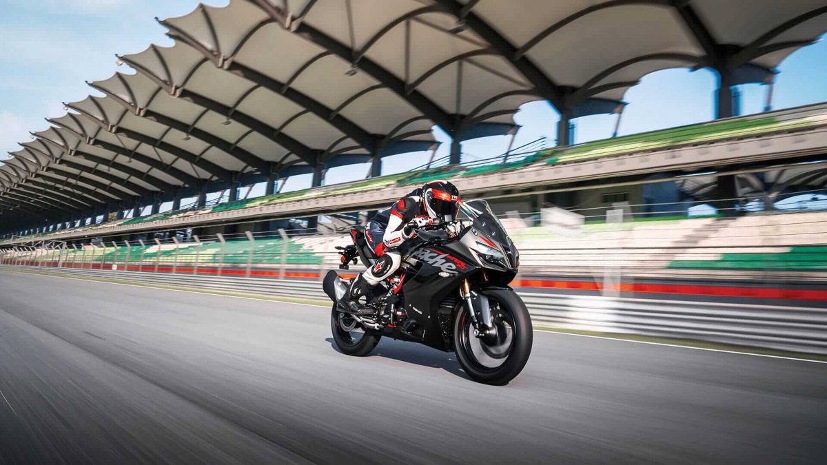 Updated TVS Apache RR 310 launch on Sep 16: What's on cards? - Bike ...